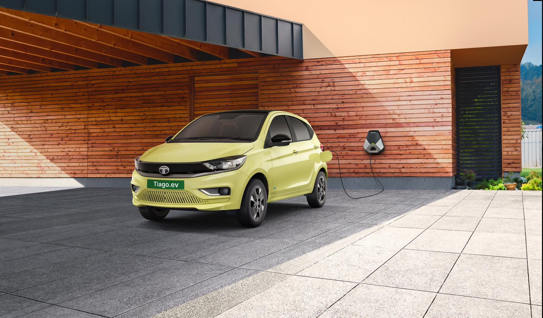 Какая боль: в Индии представлен интерьер сверхбюджетной Tata Tiago ...
